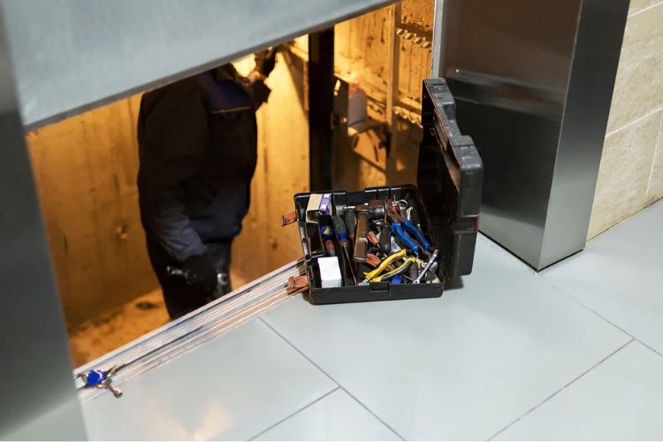 How Does a Home Elevator Respond During a Power Outage? - Fujita ...